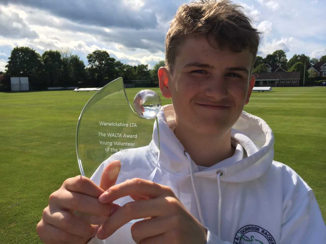 Borough youngster earns national tennis coaching award - The Solihull ...