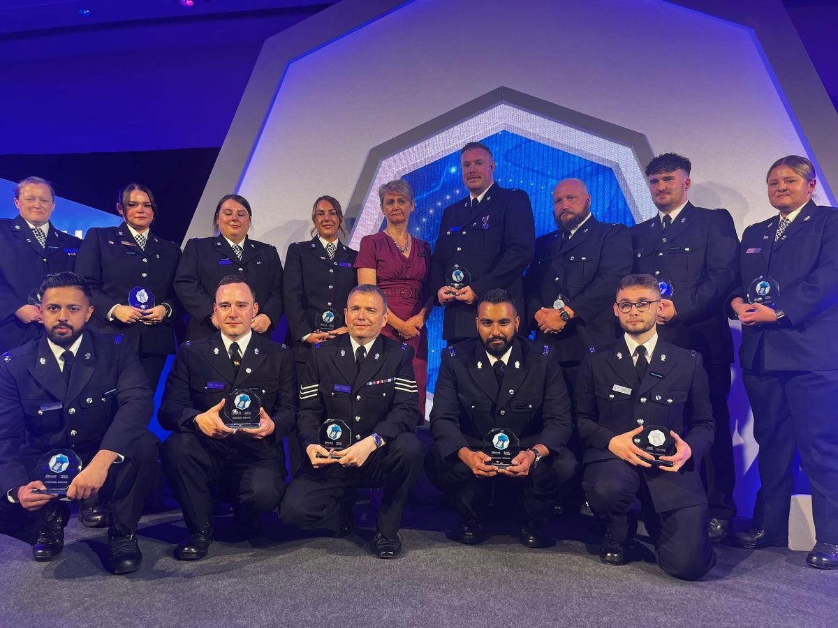 Babbs Mill officers recognised for bravery at national event - The ...