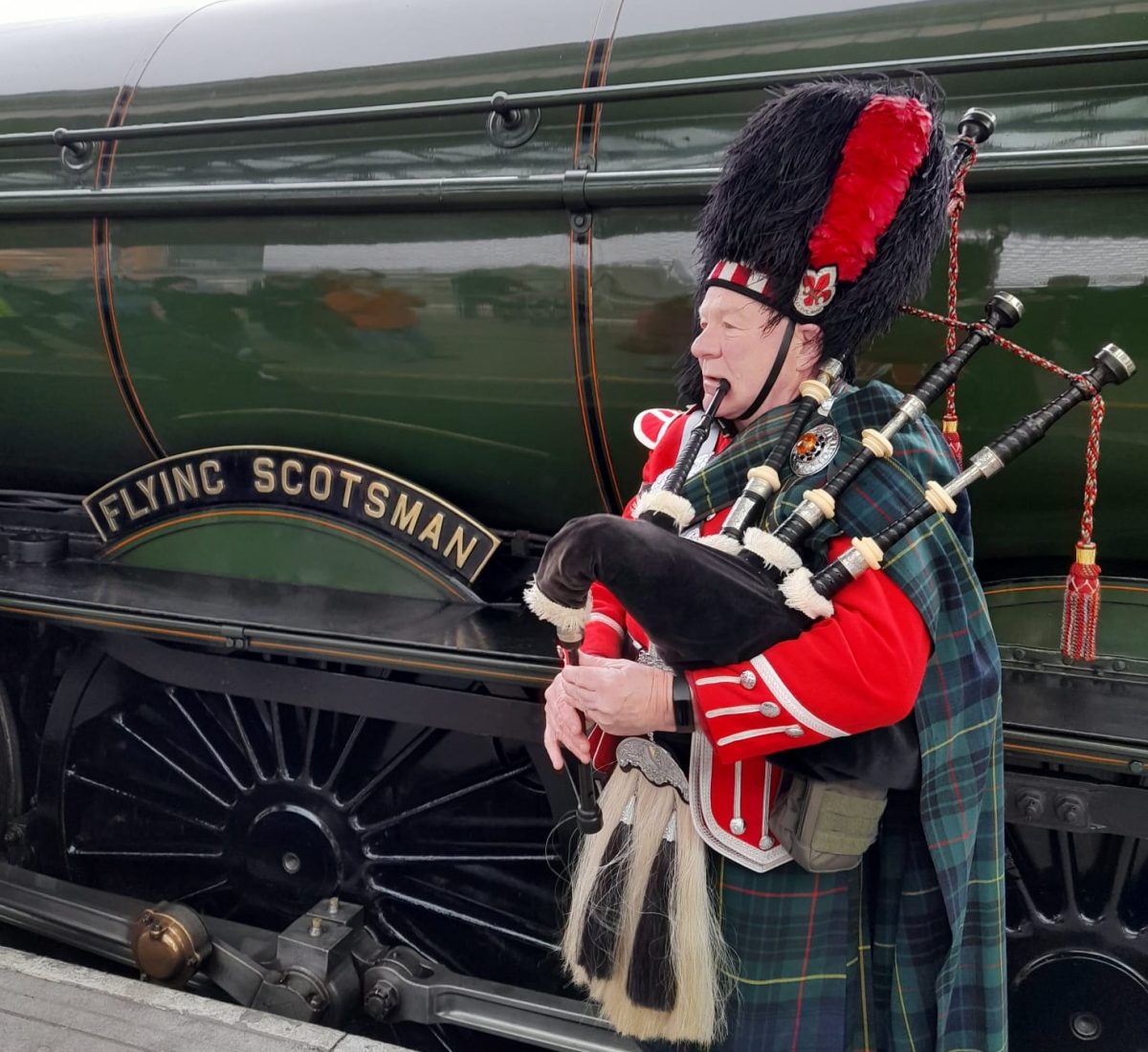 Historic moment as Flying Scotsman heads to Dorridge and Solihull The ...